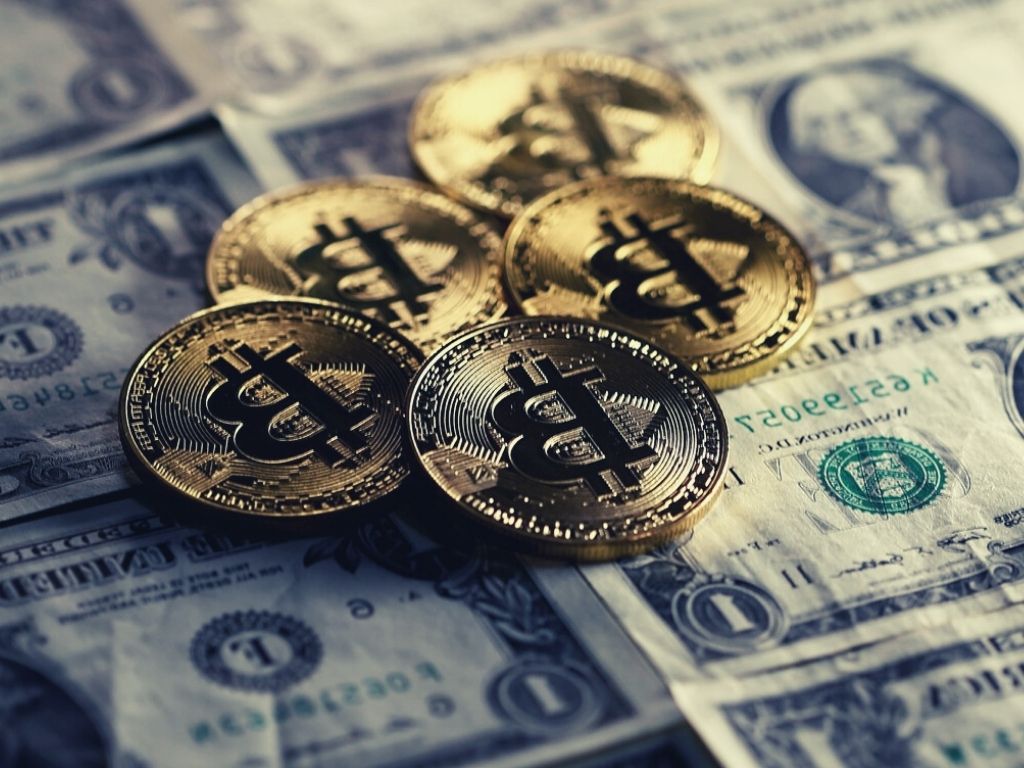 Role Of Cryptocurrencies In A Cashless Society - The Lead Btc